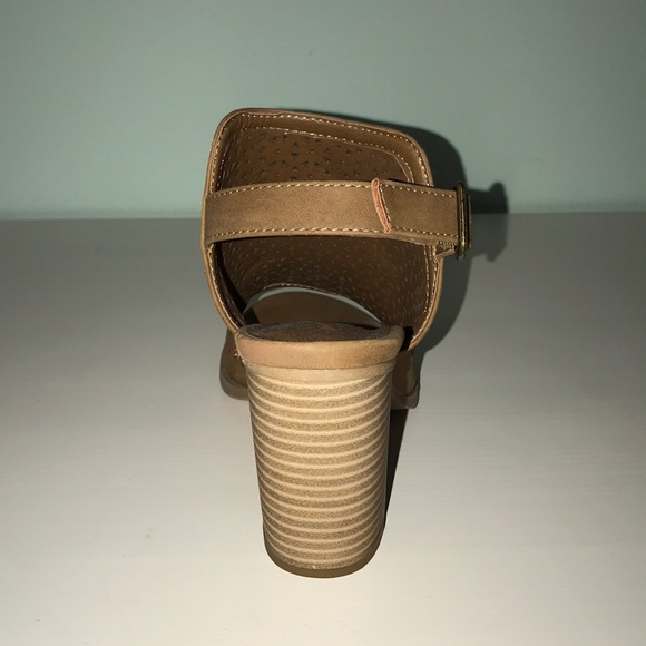 Universal Thread | Shoes | Universal Thread Milliana Cutout Slingback ...